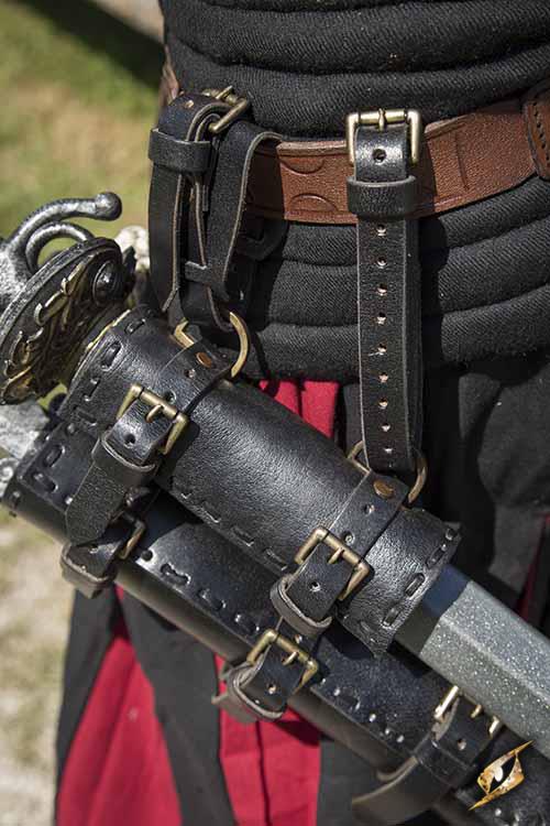 Epic Armoury - Double Hanger - Black – Paddywhack